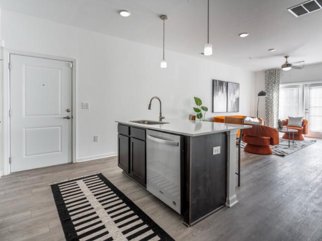 Beautiful New Apartments in Steele Creek!