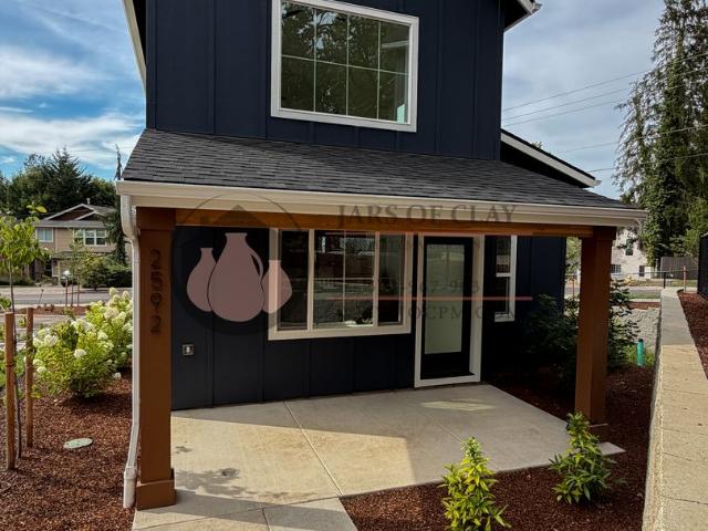 Beautiful New Construction South Salem Cottage