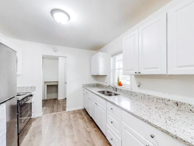 Beautiful NEW Listing! Riverdale House with sp