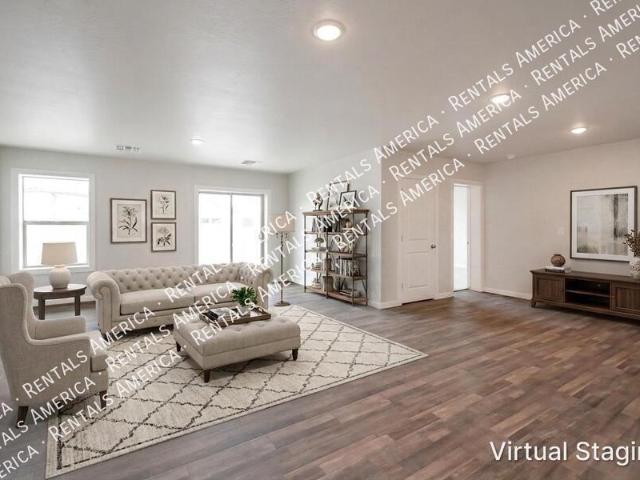 Beautiful Newer 3 bedroom home in Casa Grande!