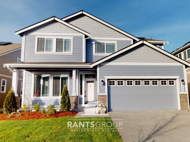 Beautiful Newer Construction! Easy I5 access & JBLM Commute!