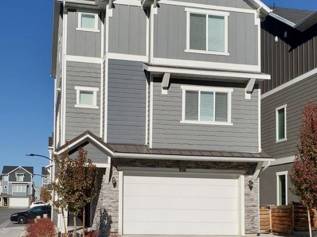 Beautiful Newer _Bedroom Home in Central Midvale