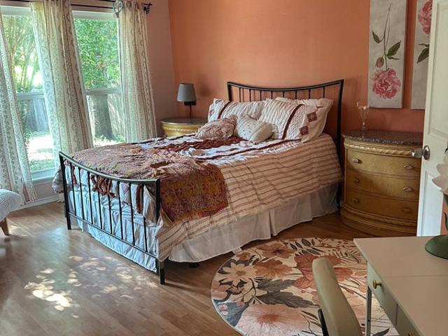 Beautiful newly painted and decorated 3 bedroom