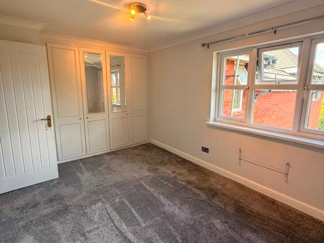 Beautiful Newly Renovated One Bedroom Apartment