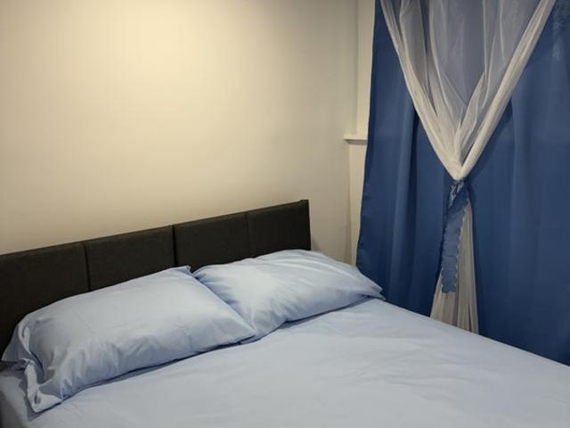 Beautiful, newly renovated furnished room