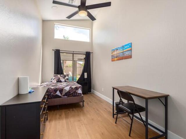 Beautiful & newly renovated Gilbert House with Pool