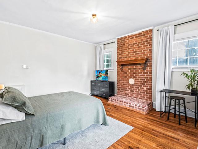 Beautiful, Newly Renovated Home in Northside Highland Park Near Bus Lines and VCU Comfortable Furnished Rooms, Utilities & WiFi Included