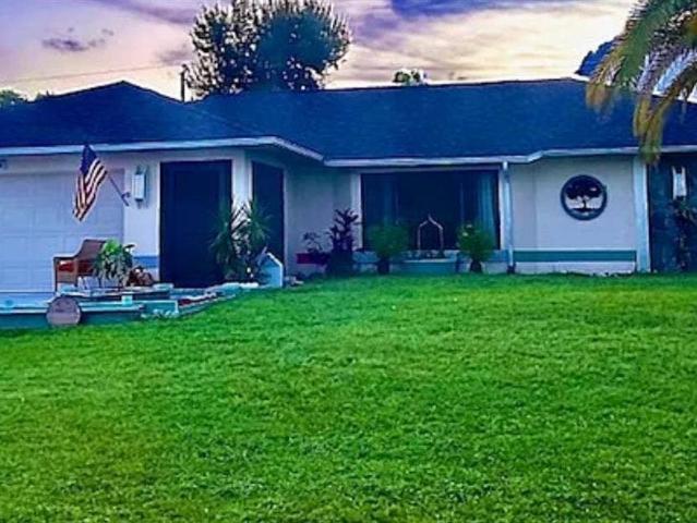 Beautiful NE Cape Coral home