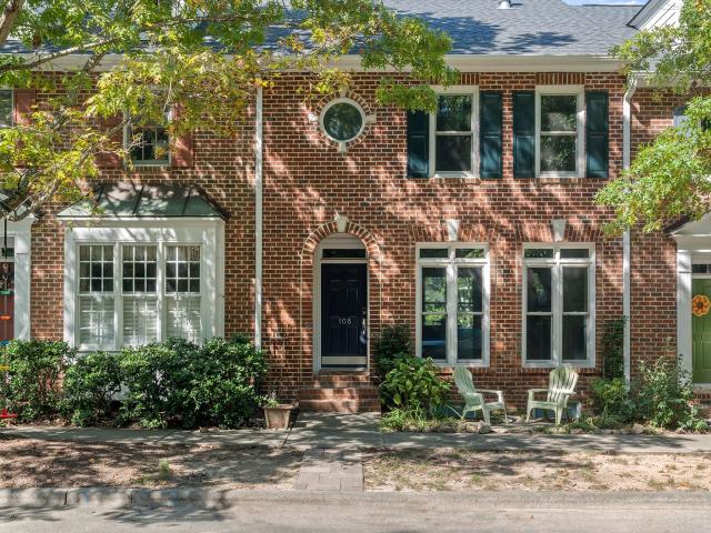 Beautiful Southern Village townhome Furnished Mid / Long Term lease options