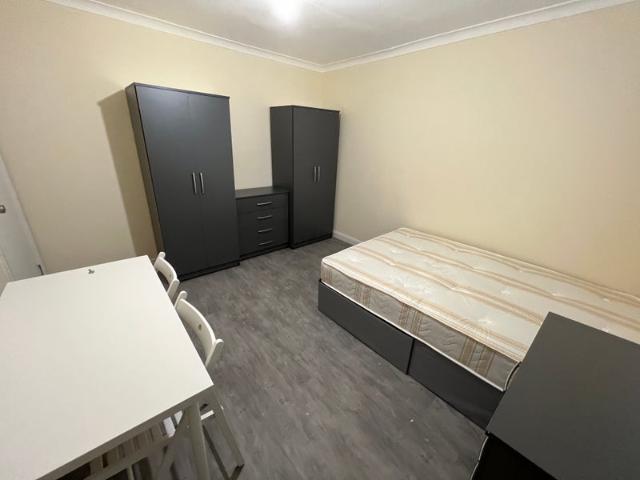 Beautiful Self C Studio |HA9 1400pcm Bill Included
