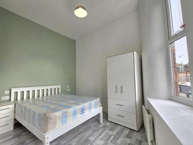 ✨ Beautiful Self Contained Studio Flat – Inc Bills