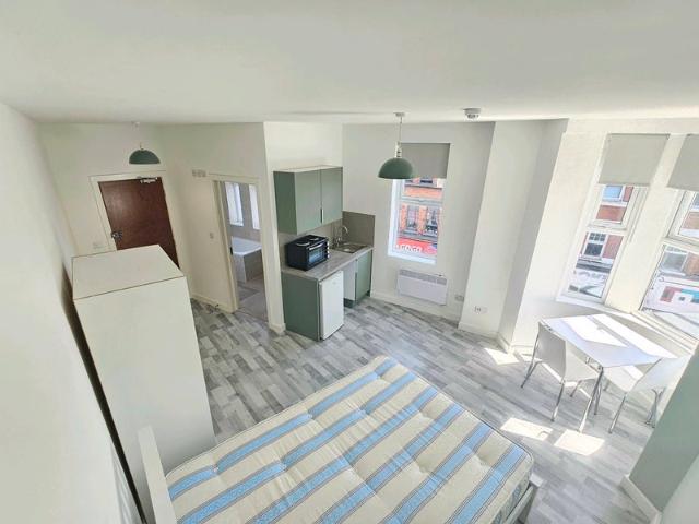 ✨ Beautiful Self Contained Studio Flat – Inc Bills
