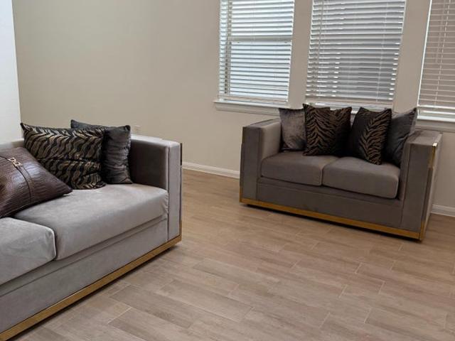Beautiful & spacious Cypress House with Dining are