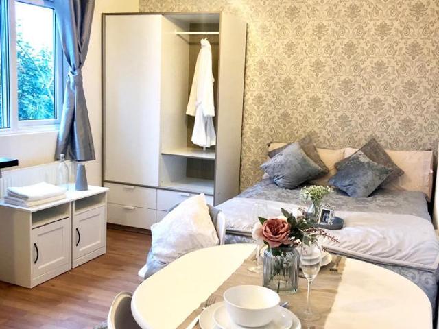 Beautiful Studio Flat near Seven Sisters Station