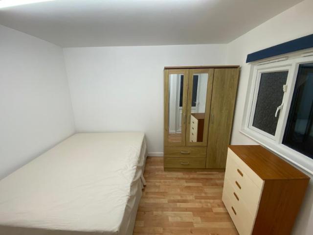 Beautiful Studio to Rent – KT5 – All Bills Include