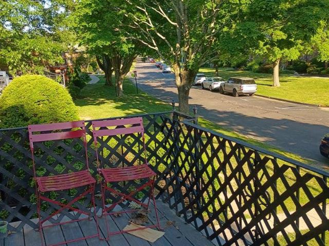 Beautiful, Sunny room for rent