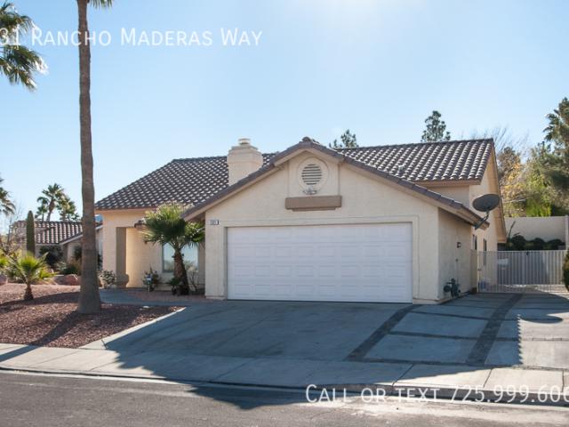 Beautiful Palm Canyon Single Story with Huge Backyard & RV Parking