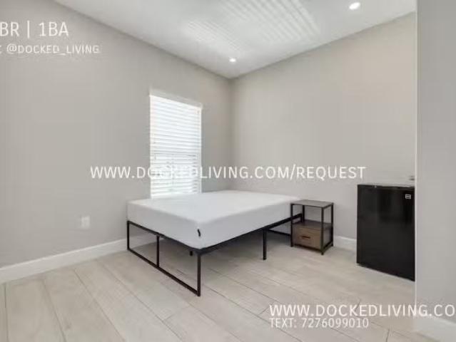 Beautiful Private Unit + Bathroom Furnished 227 46th Ave N #2