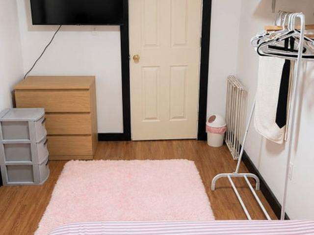 BEAUTIFUL PRIVATE ROOM IN RIDGEWOOD! ✨ JUST 1 MI