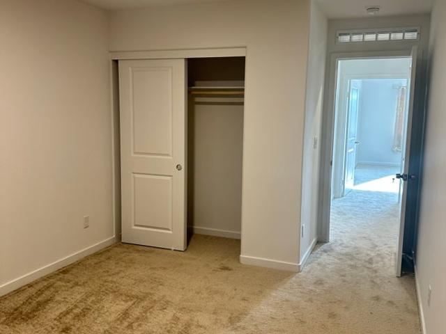 Beautiful room $950 monthlyrent includes all utili