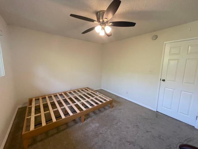 Beautiful room to rent in townhouse
