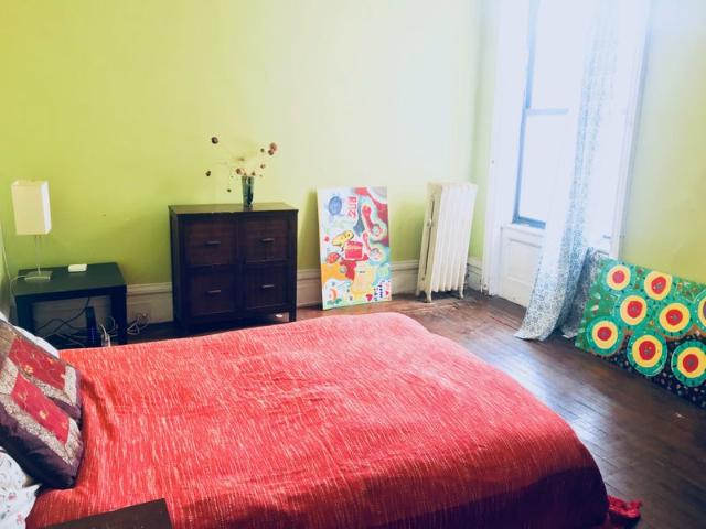 Beautiful Room w River View in huge sunny apt