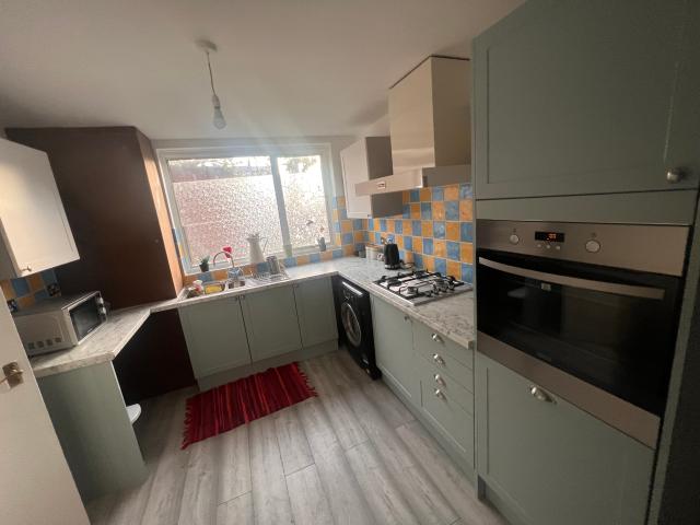 Beautiful room available for rent in Balham to universal credit tenants no deposit