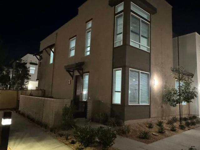 Beautiful room for rent in brand new townhouse