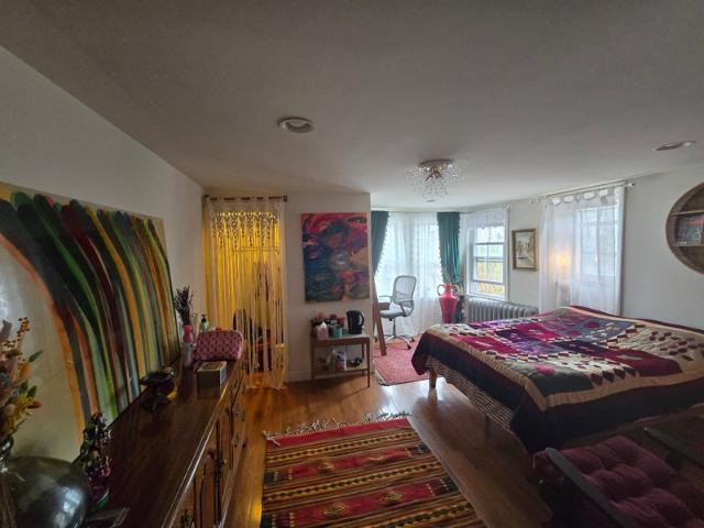 Beautiful room in University City!