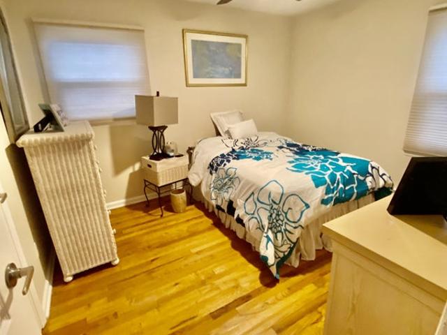 Beautiful Room in Great Neighborhood