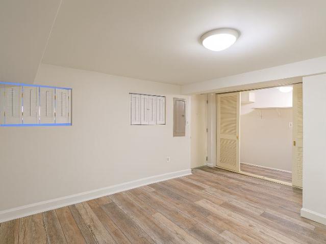 Beautiful Room in Parkview