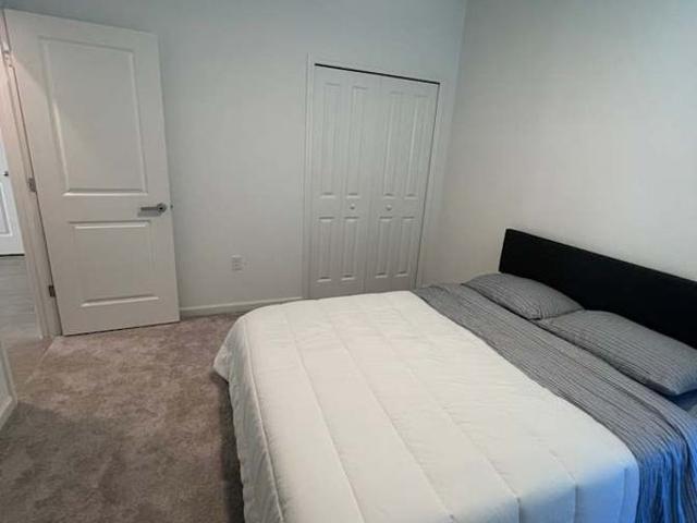 Beautiful Room in St Augustine Lakes Community