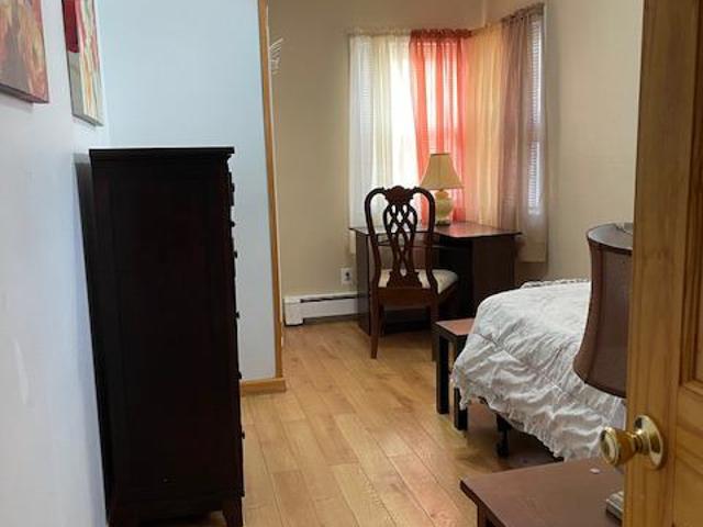 Beautiful rooms for students / professional