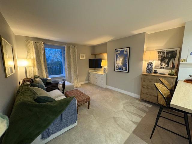 Beautiful Recently Renovated 1 Bed Flat