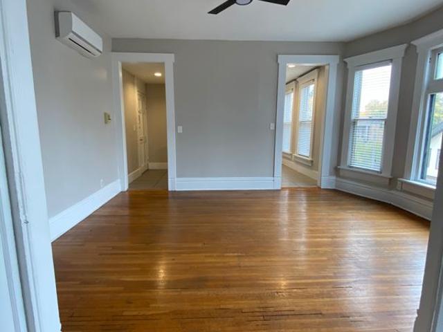 Beautiful Renovated One Bdrm with Off_Street Parki