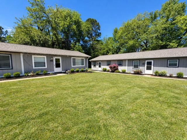 Beautiful renovated 1 BR triplex