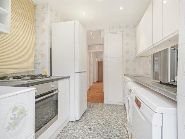 Beautiful Wooden floor 3 bed flat St John's Wood