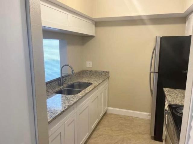 Beautiful Waterfront Condo For Rent