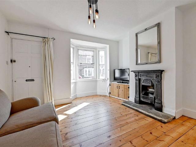 Beautiful three bedroom home in the heart of Henley on Thames