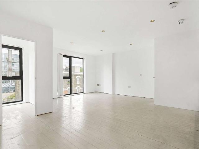 Beautiful two bedroom apartment with a separate study