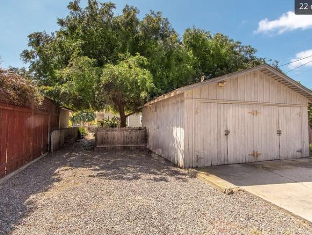Beautiful Two Bedroom between South & North Park