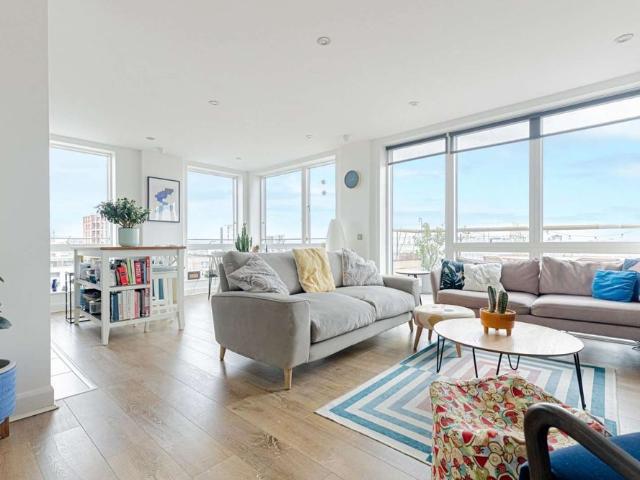 Beautiful two bedroom penthouse with large balcony