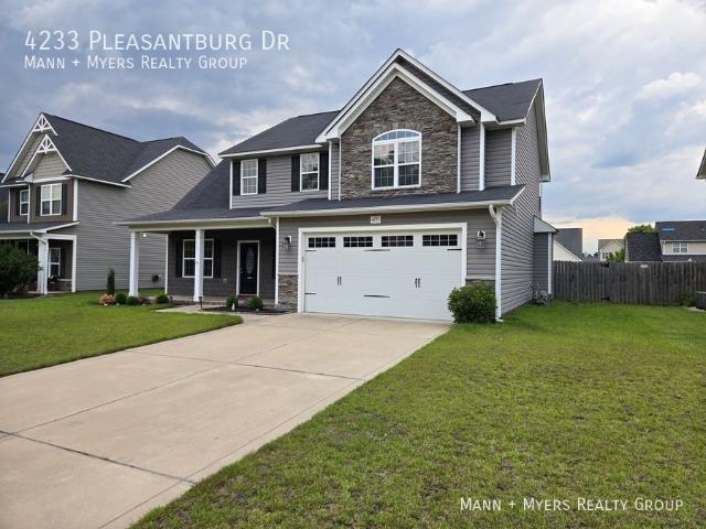 Beautiful Two Story Home with Fenced Yard & Modern Finishes in Fayetteville, NC