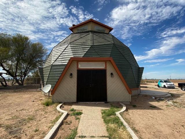 Beautiful Unique Home available in Holtville