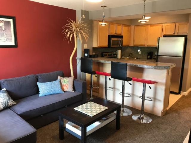 Beautiful Uptown Condo for Rent!