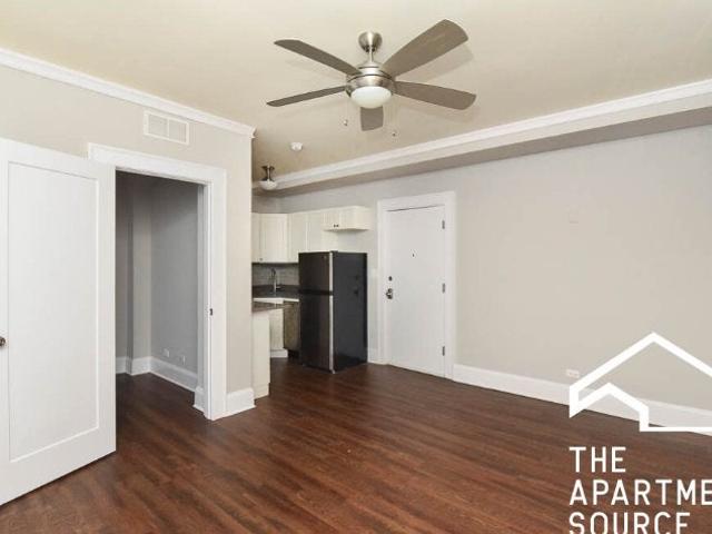 Beautiful Uptown StudiosJunior _Bedroomsand _Bedro