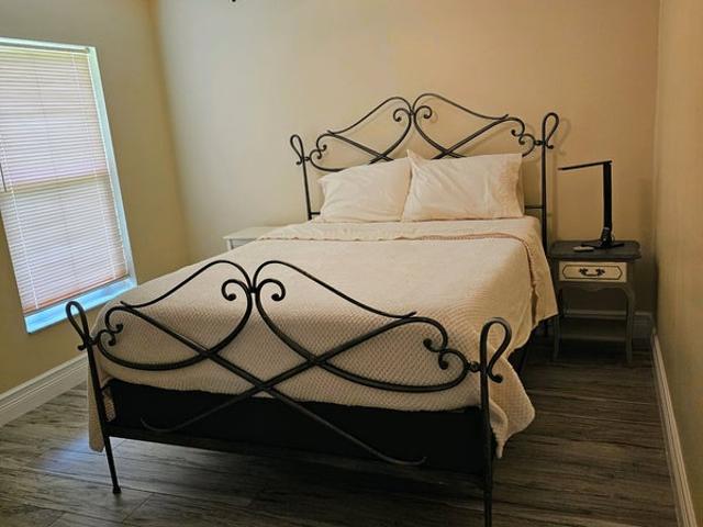 Beautiful, Updated large bedroom, private bath