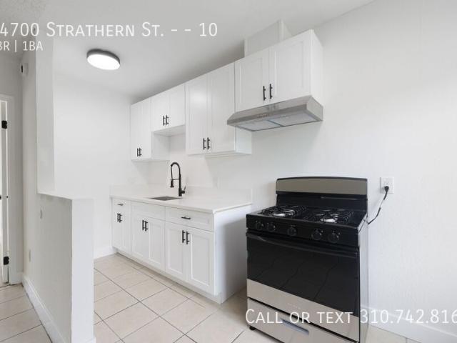Charming 1 Bedroom Apartment in Prime Panorama City Location – Pet Friendly with Parking Available
