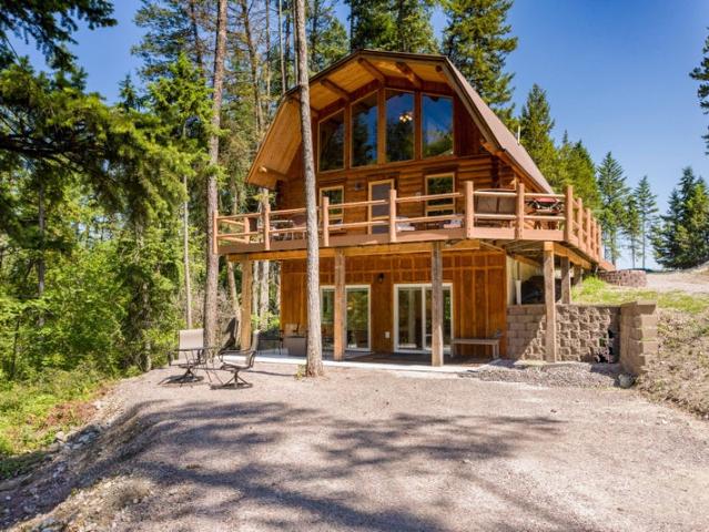 BeautifulLower_Level Creekside Studio Apt. *Utili