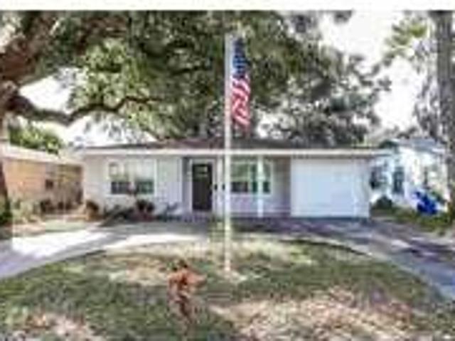 beautifully updated 2 bedrooms + 1 bathroom
